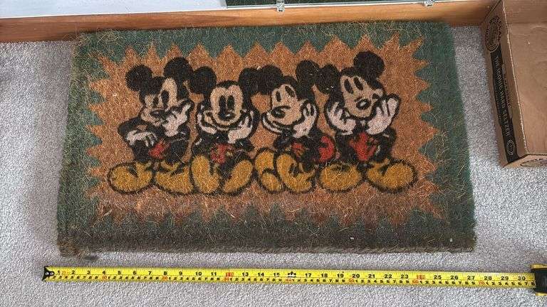 (LBR) MICKEY MOUSE DOOR MAT - Isabell Auction