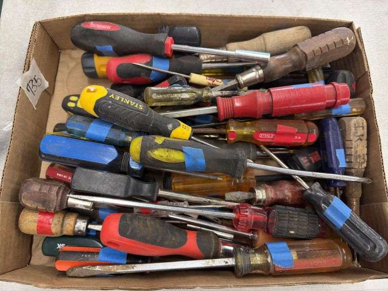 ASSORTED SCREWDRIVERS - Isabell Auction