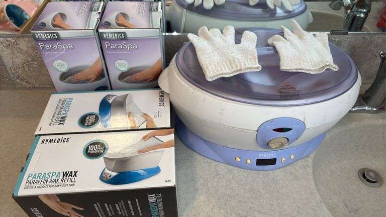(B) PARAFFIN WAX HEATER AND EXTRA WAX - Isabell Auction
