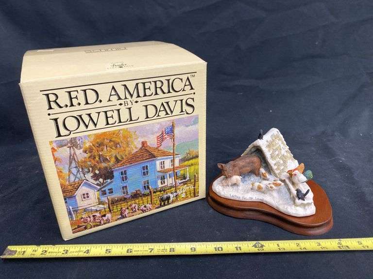 “WAITING FOR MR LOWELL” RFD AMERICA BY LOWELL DAVIS FIGURINE - Isabell ...
