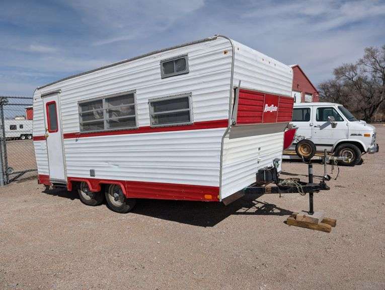 1969 RED DALE COACH 19-FT. CAMPER TRAILER - Isabell Auction