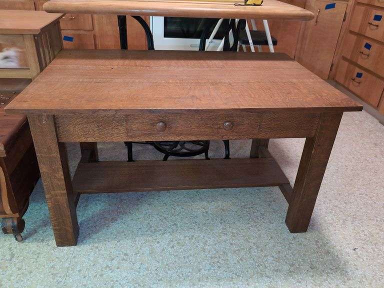 (K) VINTAGE MISSION OAK TABLE WITH DRAWER (26" X 40" X 22" TALL ...
