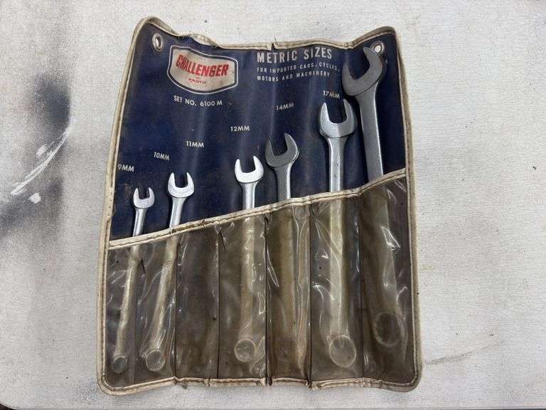 CHALLENGER WRENCH SET - Isabell Auction