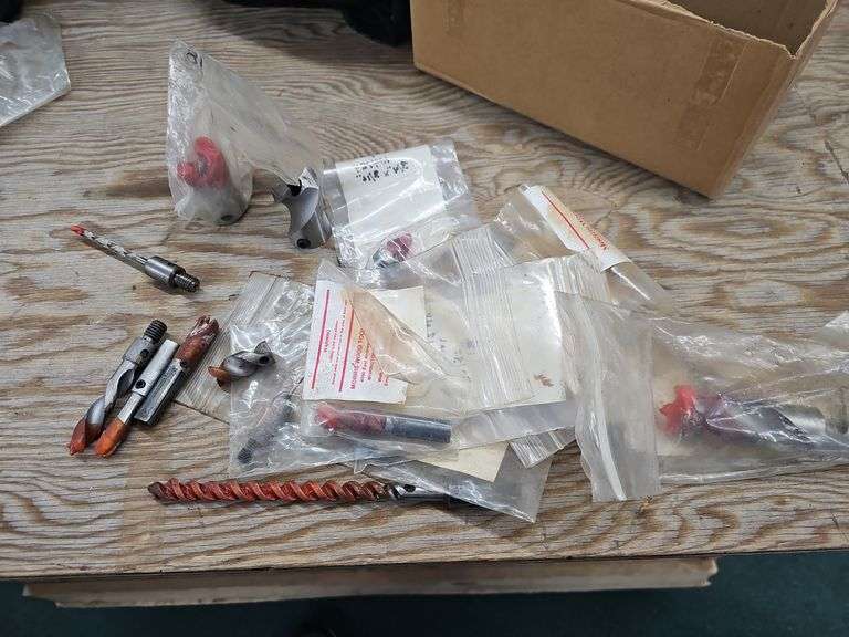 15 CT. MORRIS ASSORTED BITS - Isabell Auction