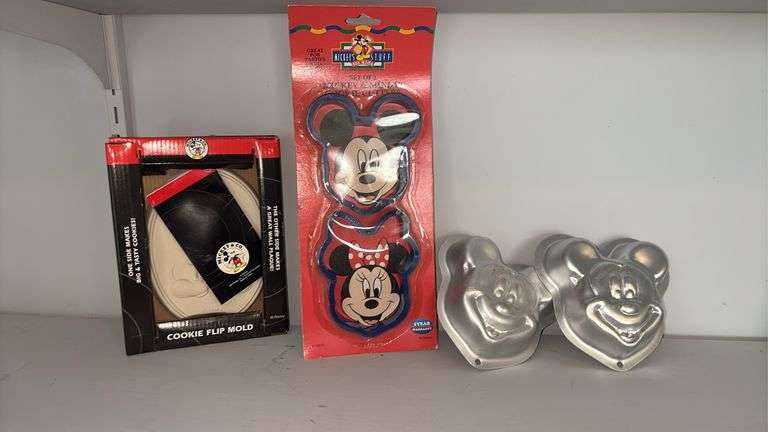 (LBR) MICKEY MOUSE COOKIE FLIP MOLD, COOKIE CUTTERS, JELLO MOLDS ...
