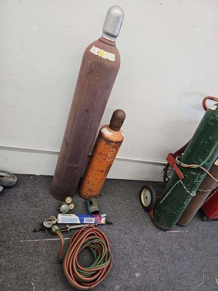 CUT OFF TORCH SET W/SMITH TORCH - Isabell Auction