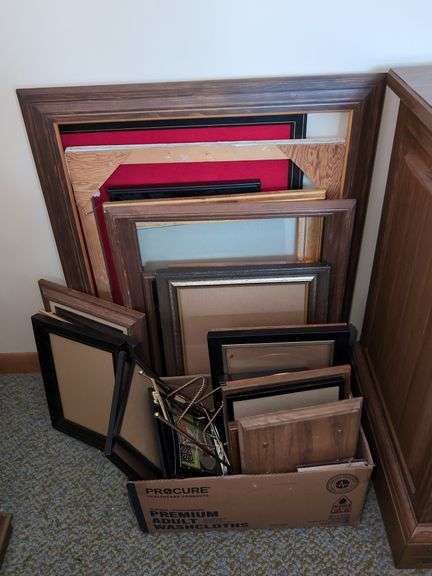 (RBR) LOT OF ASST'D PICTURE FRAMES - Isabell Auction