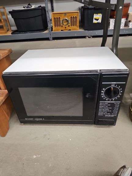 SHARP CAROUSEL MICROWAVE - Isabell Auction