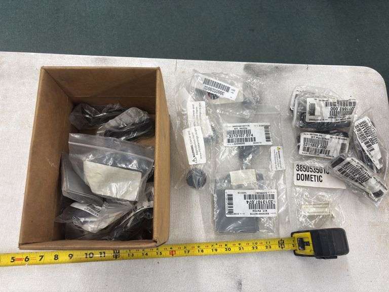 ASSORTED KNOBS, PATCH KITS, PULLSTRAPS - Isabell Auction