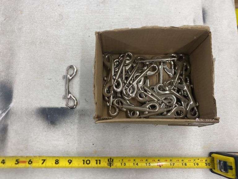 ASSORTED DOUBLE ENDED SNAP HOOKS - Isabell Auction