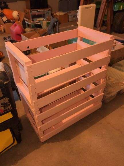(G) (2) PINK PAINTED WOODEN CRATES - Isabell Auction