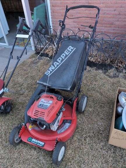 (OUT) SNAPPER BIG SIX SELF PROPELLED LAWN MOWER WITH BAG - Isabell Auction