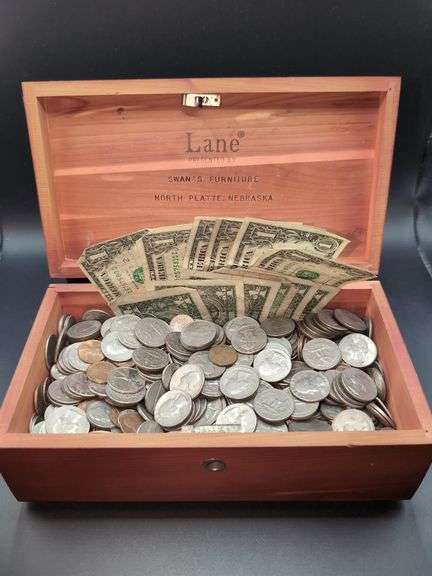 LANE CEDAR BOX OF ASST'D COINS/MONEY - Isabell Auction