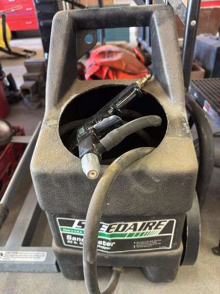 (S) SPEEDAIRE SANDBLASTER - Isabell Auction