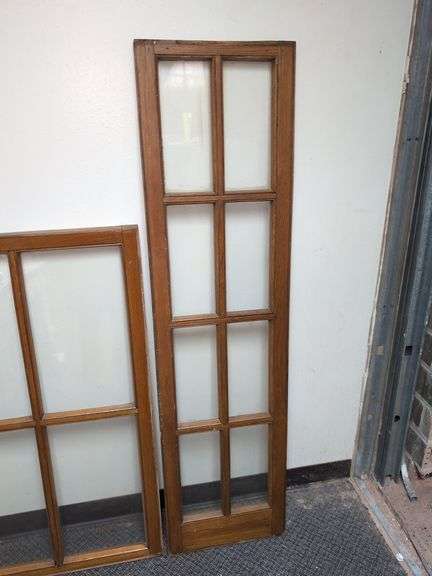 VINTAGE 8-PANE WINDOW (17" X 64") - Isabell Auction