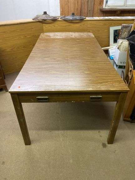 31H” x 80W” x 40D” SAGINAW TABLE - Isabell Auction