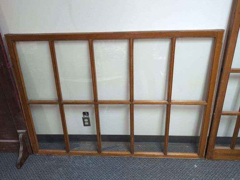 VINTAGE 10-PANE WINDOW (46" X 64") - Isabell Auction