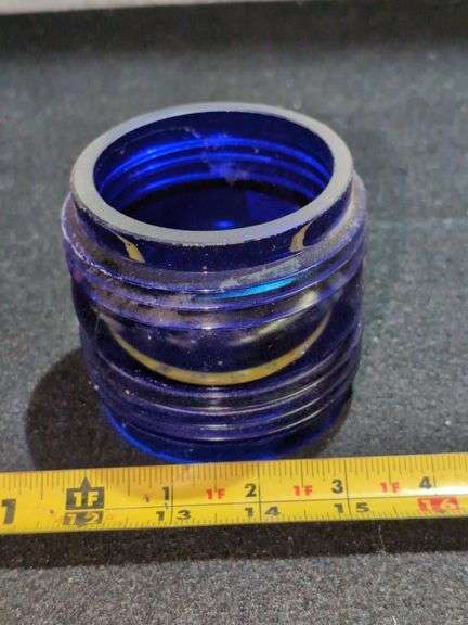 VINTAGE BLUE RAILROAD LANTERN GLASS GLOBE - Isabell Auction