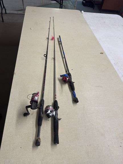 (3) SHAKESPEARE LADY FISHING RODS - Isabell Auction