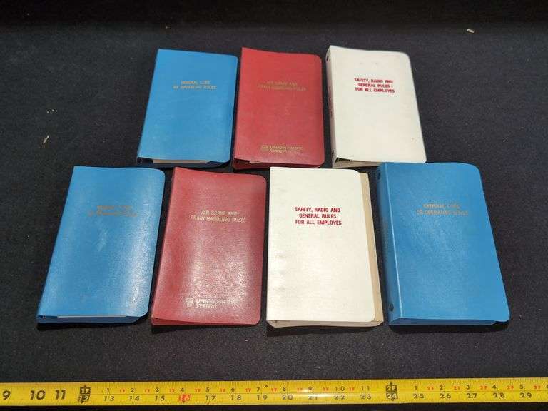 (7) ASST'D UNION PACIFIC SAFETY/BRAKE/RADIO/GENERAL CODE BOOKS ...