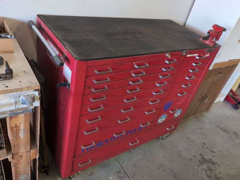 (S) MAC 16-DRAWER ROLL AROUND TOOL BOX WITH KEY & 3½" BENCH VISE ...
