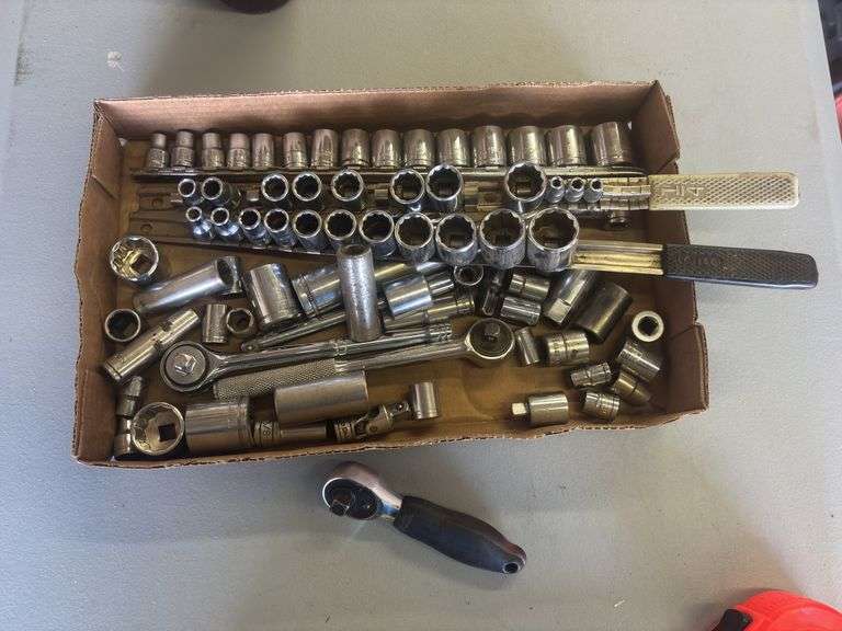 (S) ASSORTED SOCKETS, RATCHETS, EXTENSION, RAILS (3/8" DRIVE) - Isabell Auction