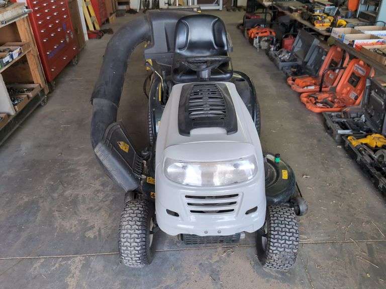(S) MTD YARD-MAN 20-HP. HYDROSTATIC LAWN TRACTOR WITH 46" MOWER DECK ...