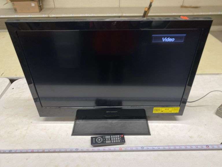 31” EMERSON TV WITH REMOTE - Isabell Auction