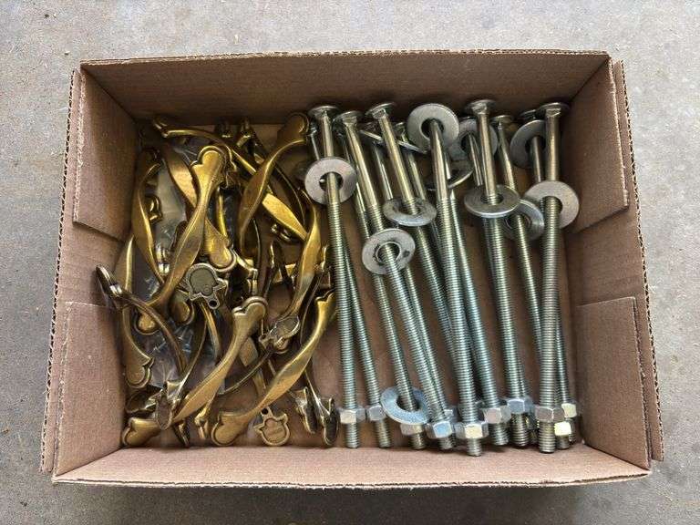 (S) ASSORTED CABINET HANDLES, CARRIAGE BOLTS - Isabell Auction