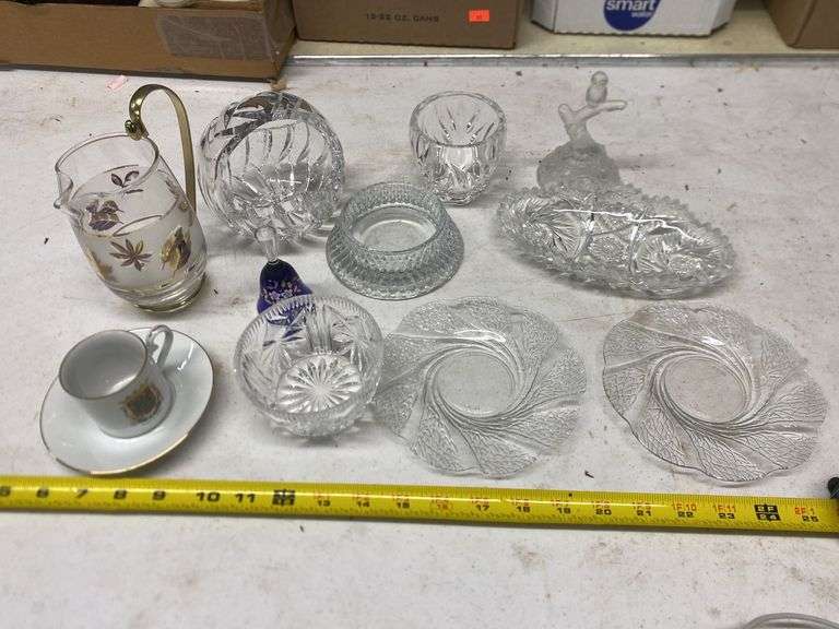 ASSORTED GLASSWARE - Isabell Auction