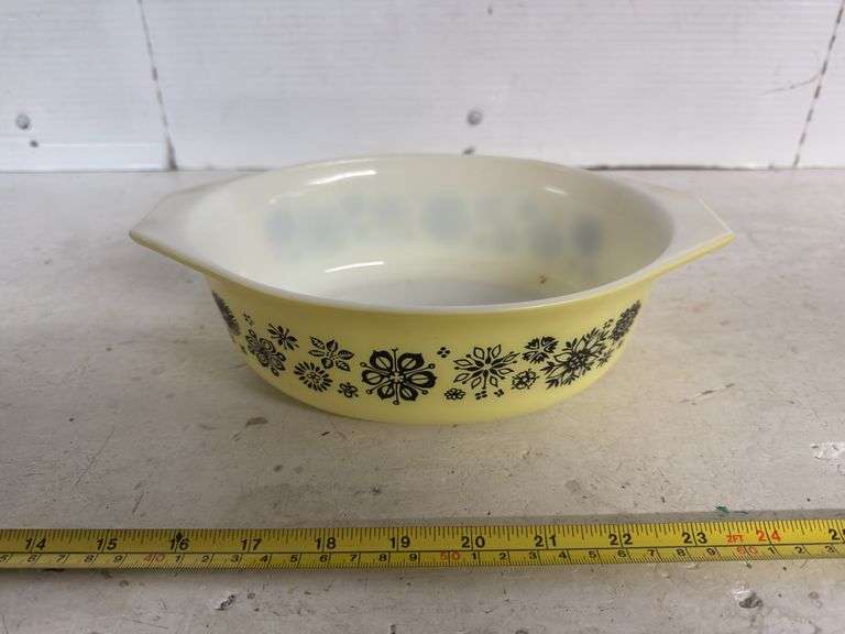 PYREX DISH - Isabell Auction