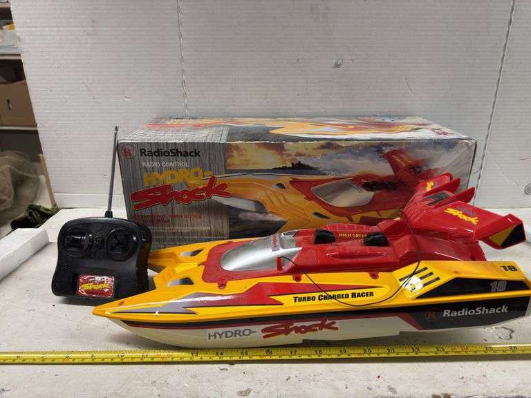 RADIOSHACK HYDRO SHOCK RC SPEEDBOAT - Isabell Auction