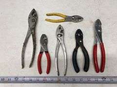 ASSORTED PLIERS - Isabell Auction
