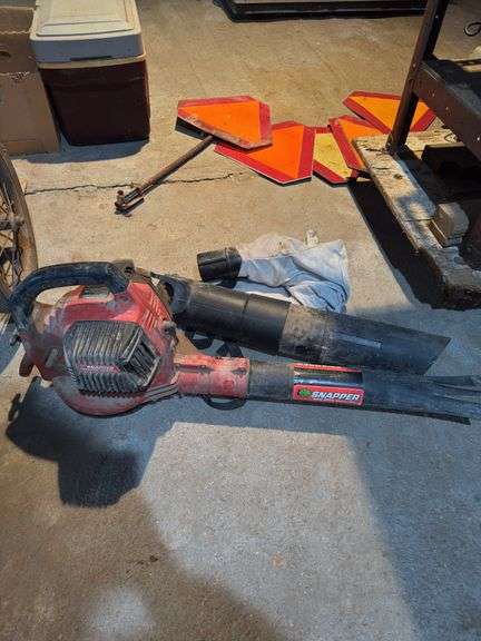 (SHOP) SNAPPER GAS BLOWER VAC (TURNS OVER) - Isabell Auction