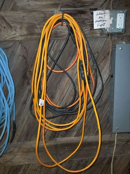 (SHOP) 3 SMALL EXTENSION CORDS - Isabell Auction