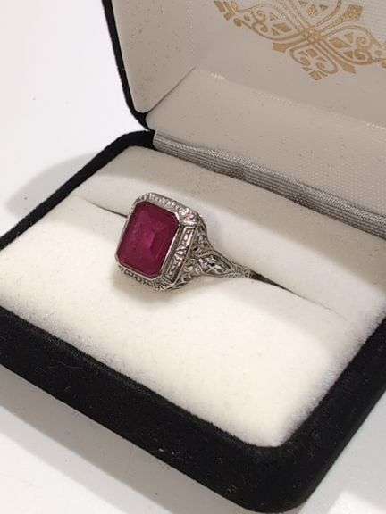 10K WHITE GOLD RING WITH STONE (SIZE: 6) (MARKED: 10K) - Isabell Auction