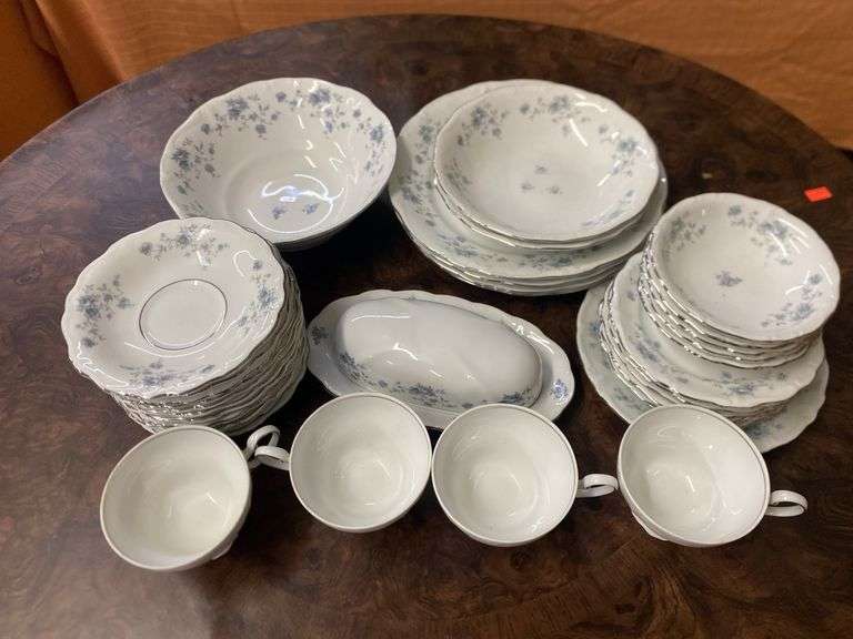 35PC. JOHANN HAVILAND BAVARIA CHINA - Isabell Auction