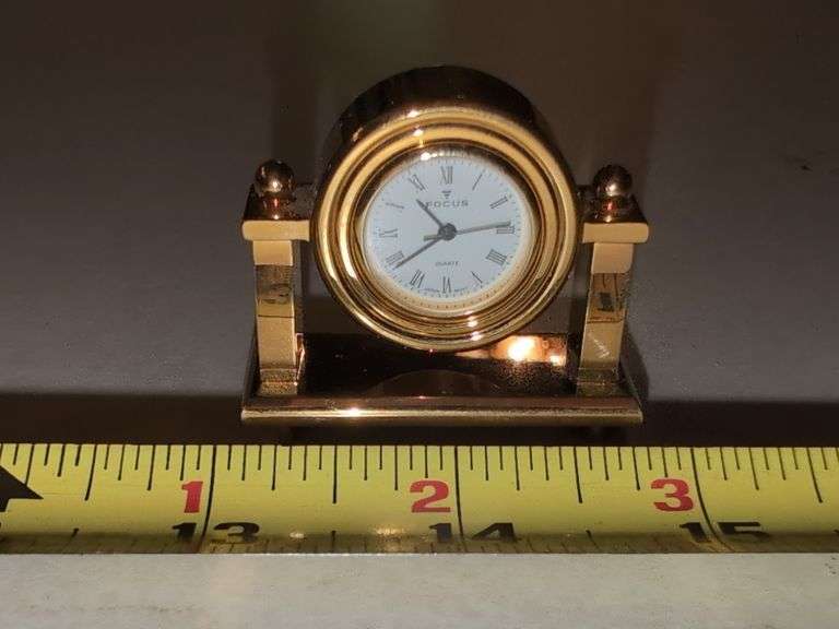 (LSR) MINIATURE COLLECTIBLE CLOCK - Isabell Auction