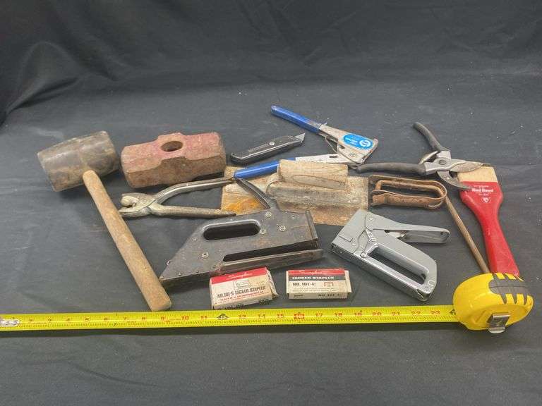 ASSORTED TOOLS - Isabell Auction