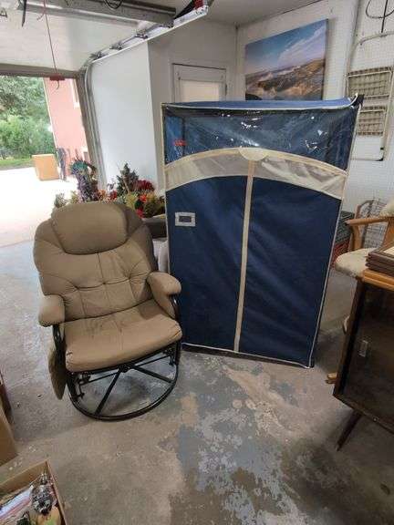 (G) SWIVEL ROCKER CHAIR & RUBBERMAID ZIP UP CLOSET - Isabell Auction