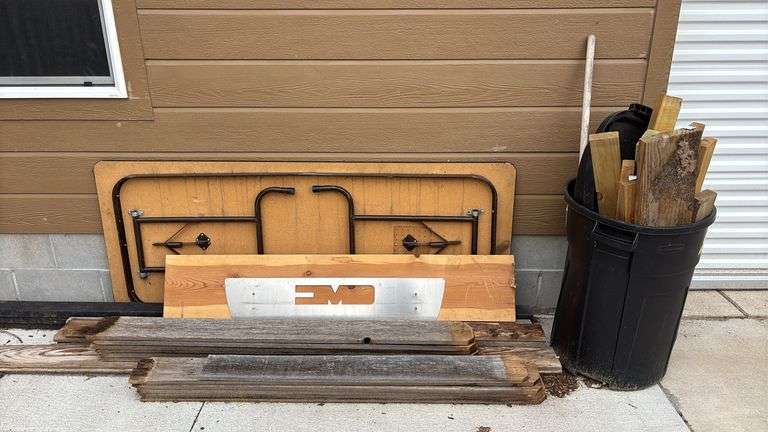 (OUT) ASSORTED WOOD, TABLE, TRASH CAN WITH LID, ETC. - Isabell Auction