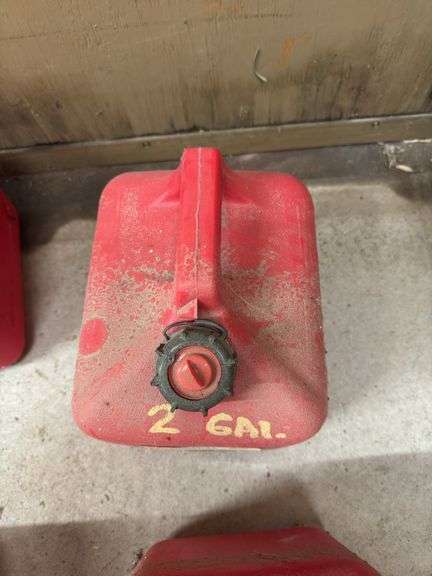 (SS) 2 GAL GAS CAN - Isabell Auction
