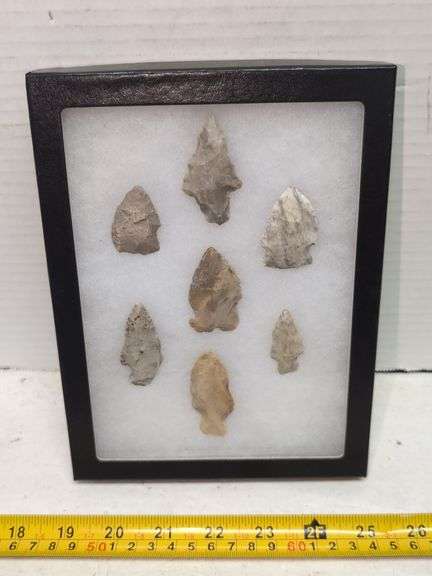 7-PC. ARROWHEAD DISPLAY - Isabell Auction