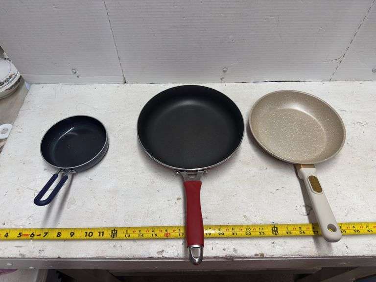 ASSORTED PANS - Isabell Auction
