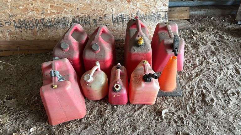 (NPC) ASSORTED FUEL CANS - Isabell Auction