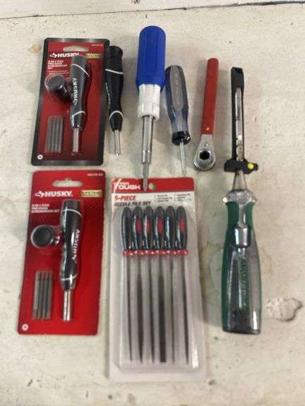 ASSORTED TOOLS - Isabell Auction