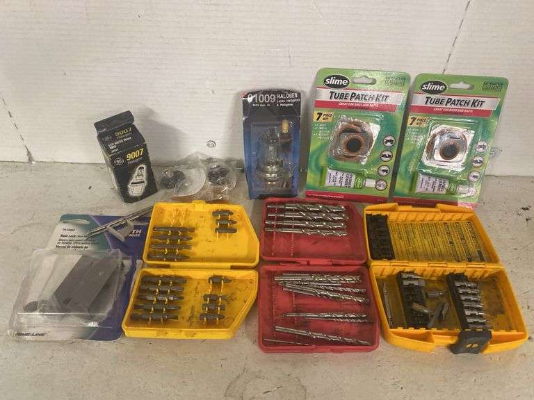 ASSORTED HARDWARE AND TOOLS - Isabell Auction