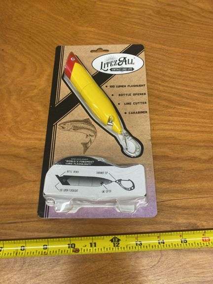 LITEZ ALL LURE MULTI-USE FLASHLIGHT KEYCHAIN - Isabell Auction