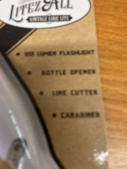 LITEZ ALL LURE MULTI-USE FLASHLIGHT KEYCHAIN - Isabell Auction