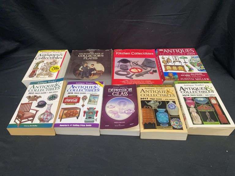 LOT OF ANTIQUE AND COLLECTIBLE BOOKS - Isabell Auction